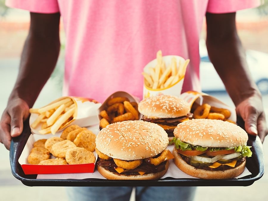 Rede de fast food doará parte dos lucros de março ao SUS – Notícias ...