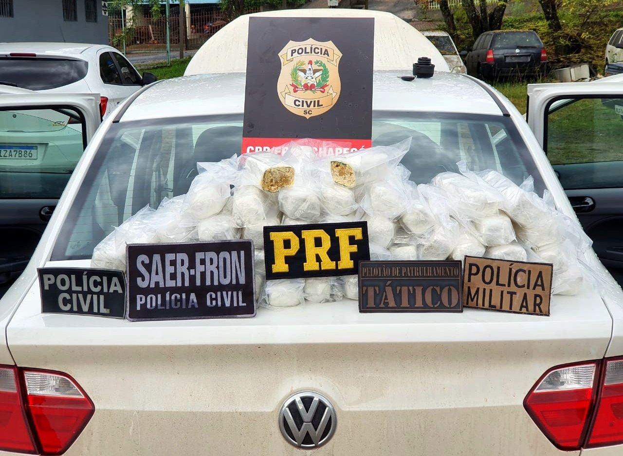Ação conjunta PRF, PM e Civil apreende 27 kg de crack em Chapecó ... Ação conjunta PRF, PM e Civil apreende 27 kg de crack em Chapecó ...